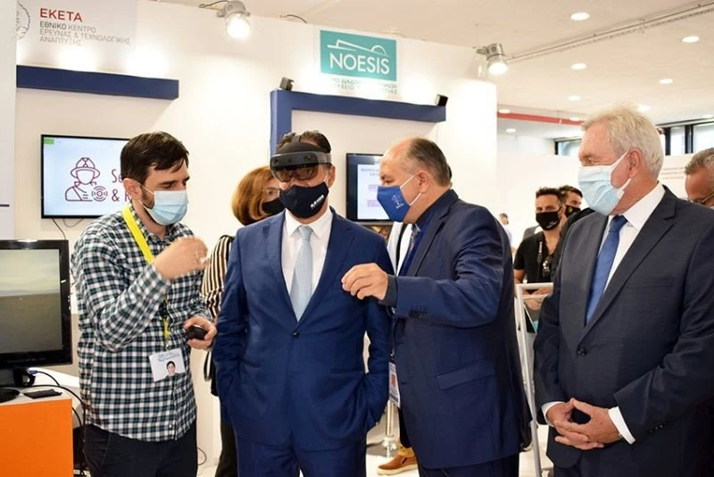 ΙΜΕΤ/ΕΚΕΤΑ: Παρουσίασε γυαλιά μικτής πραγματικότητας για τη διάσωση ...