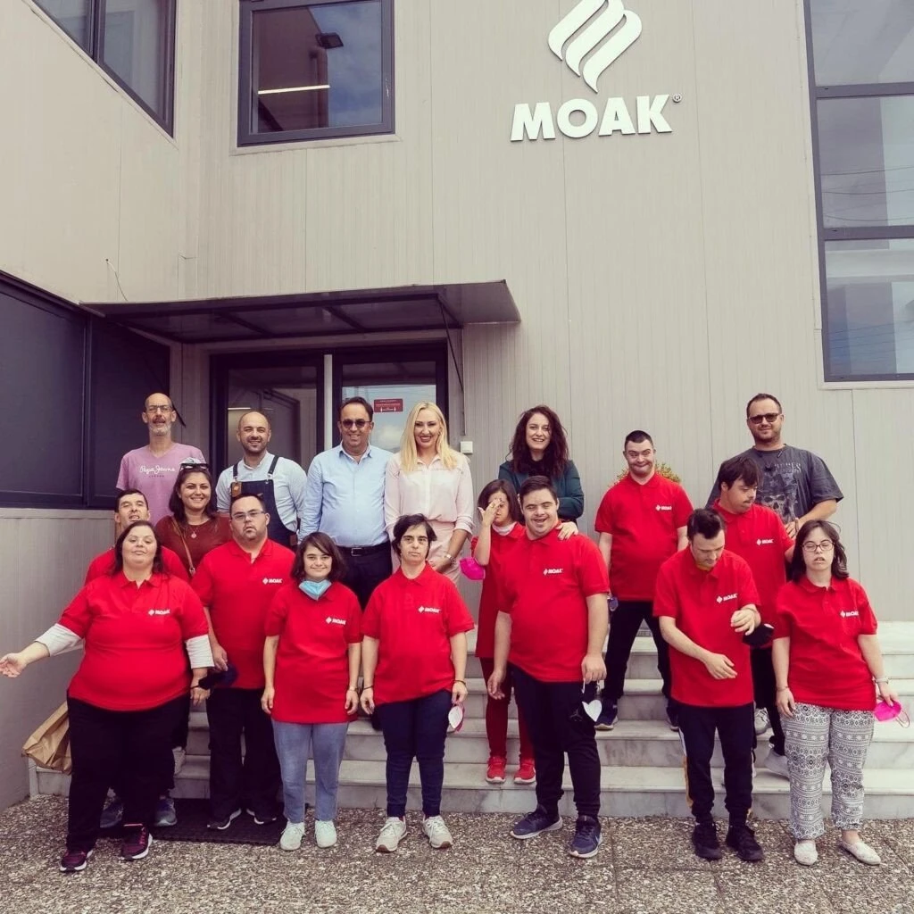 Θεσσαλονίκη: Άτομα με σύνδρομο Down έγιναν μπαρίστα σε μαγαζιά της ...