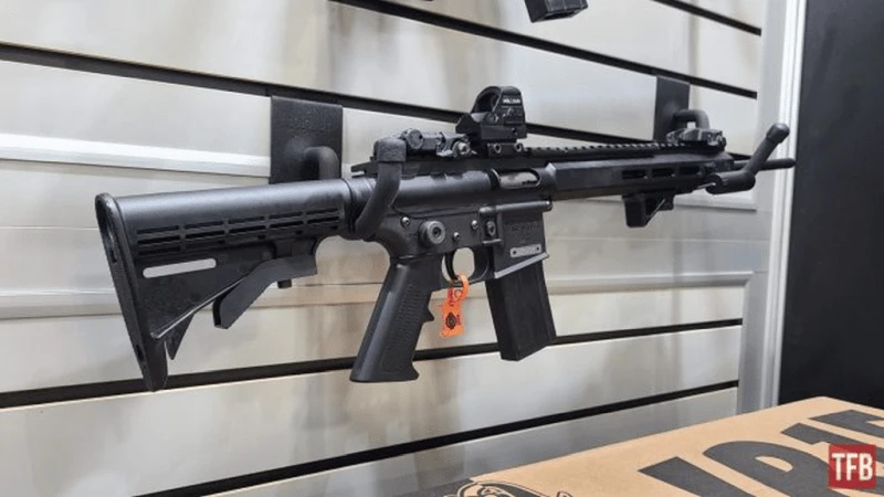 Σε απόλυτη παρακμή οι ΗΠΑ: Ιδιωτική εταιρεία κατασκεύασε όπλο για ...