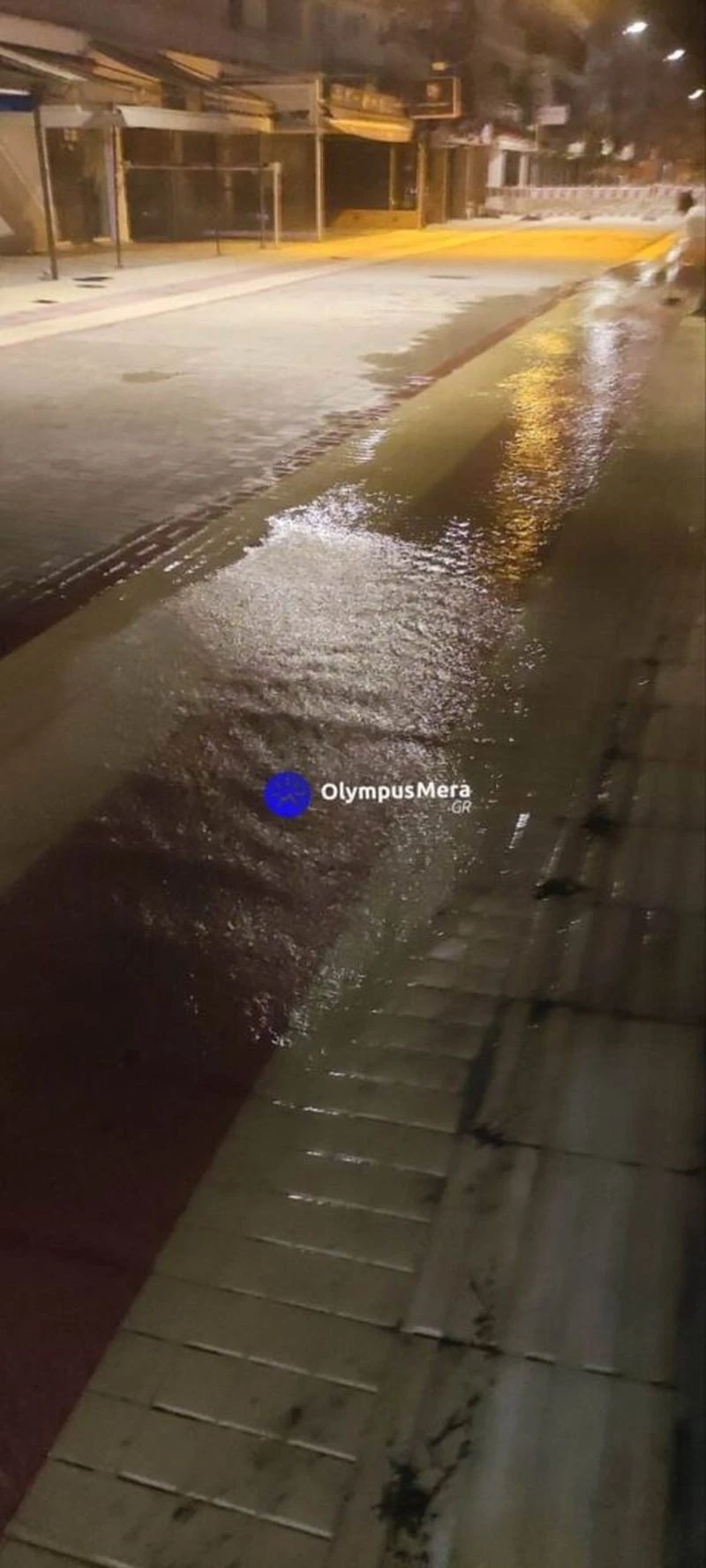 Παραλία Κατερίνης: Ο νέος πεζόδρομος σε... πλημμυροπεριπέτειες! (βίντεο ...