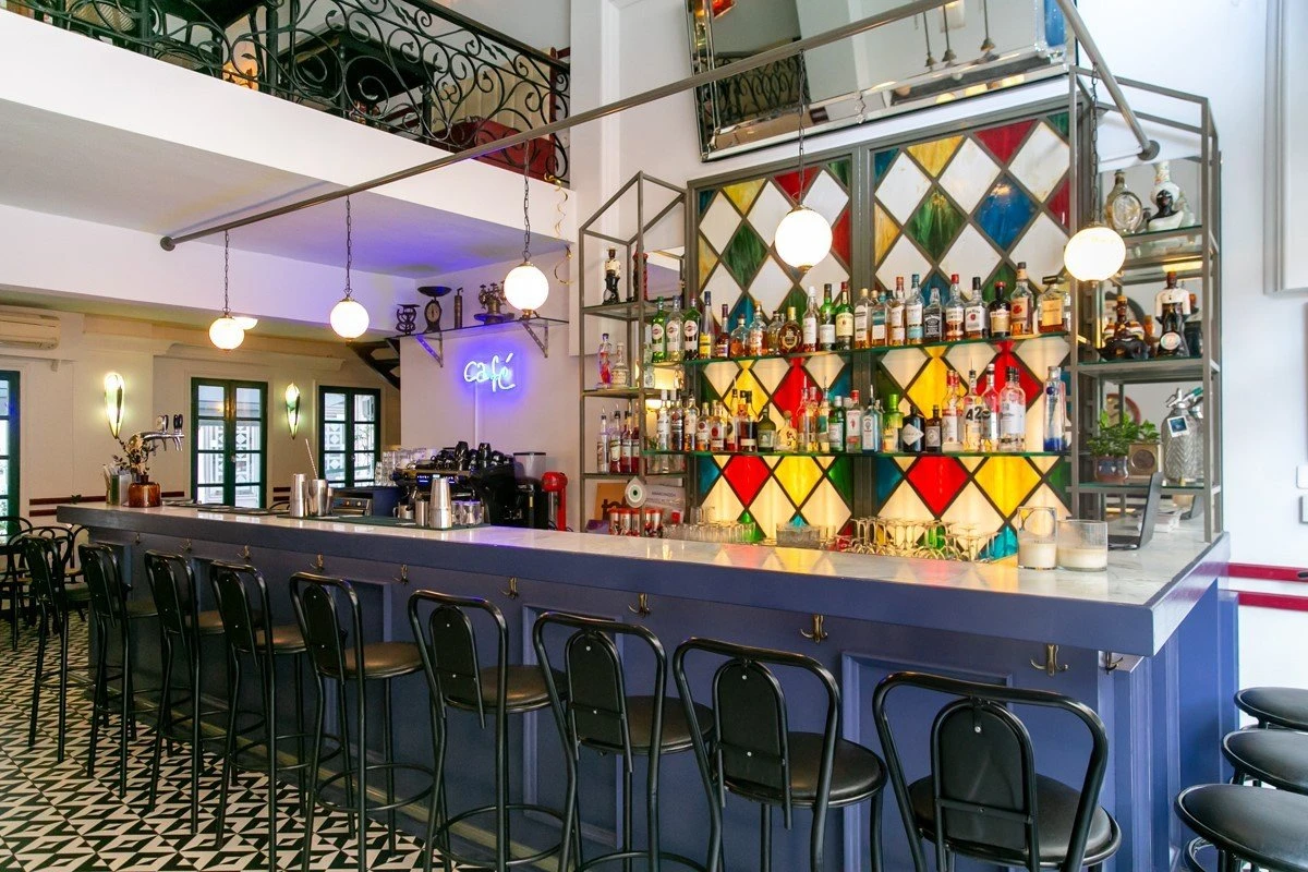 Αφιέρωμα: Ανακαλύψτε τα 15 από τα καλύτερα cafe bar bistrot ...