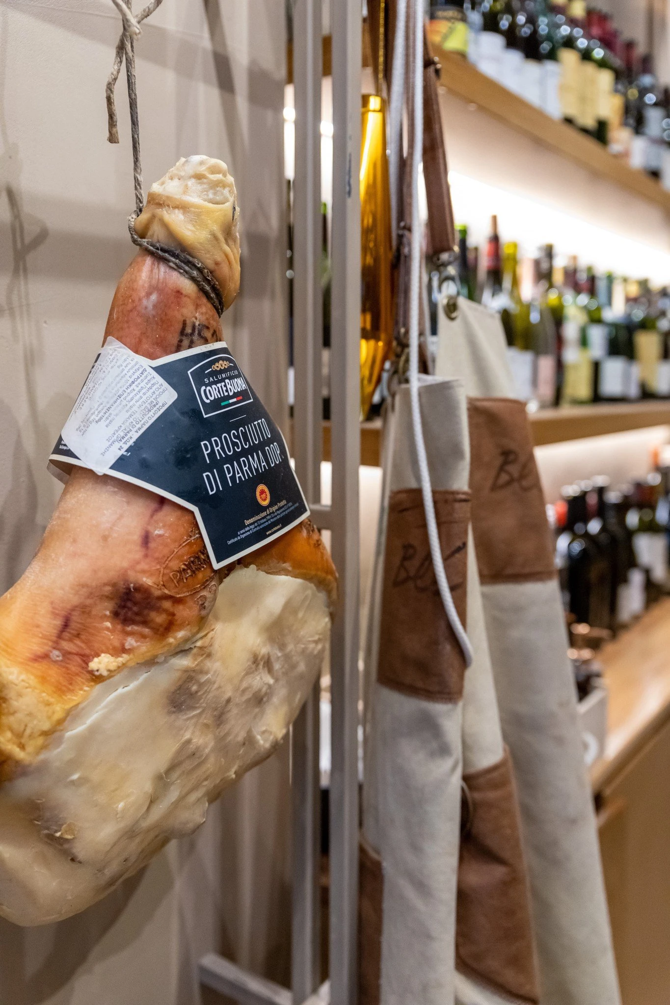 «Blé Vin»: Μία wine boutique, prosciutteria και bakery bistro στον ...