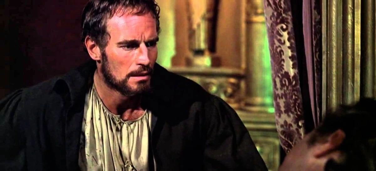 Τσάρλτον Ίστον: 100 χρόνια από τη γέννηση του αντιφατικού θρύλου του ...