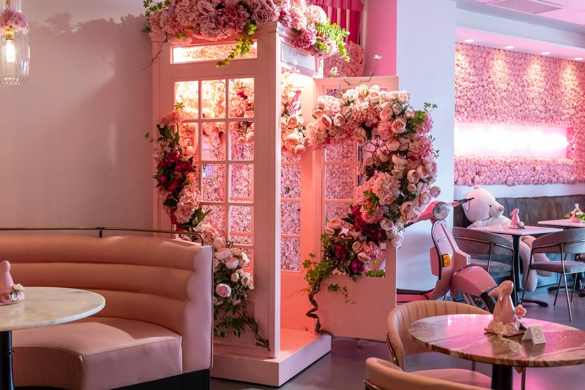 Pink Dot café: Ένας ροζ instagrammable «Παράδεισος»