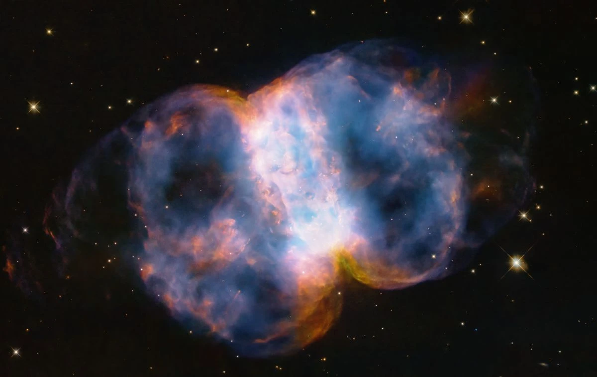 Το διαστημικό τηλεσκόπιο Hubble συμπληρώνει 34 χρόνια «φωτογράφισης ...