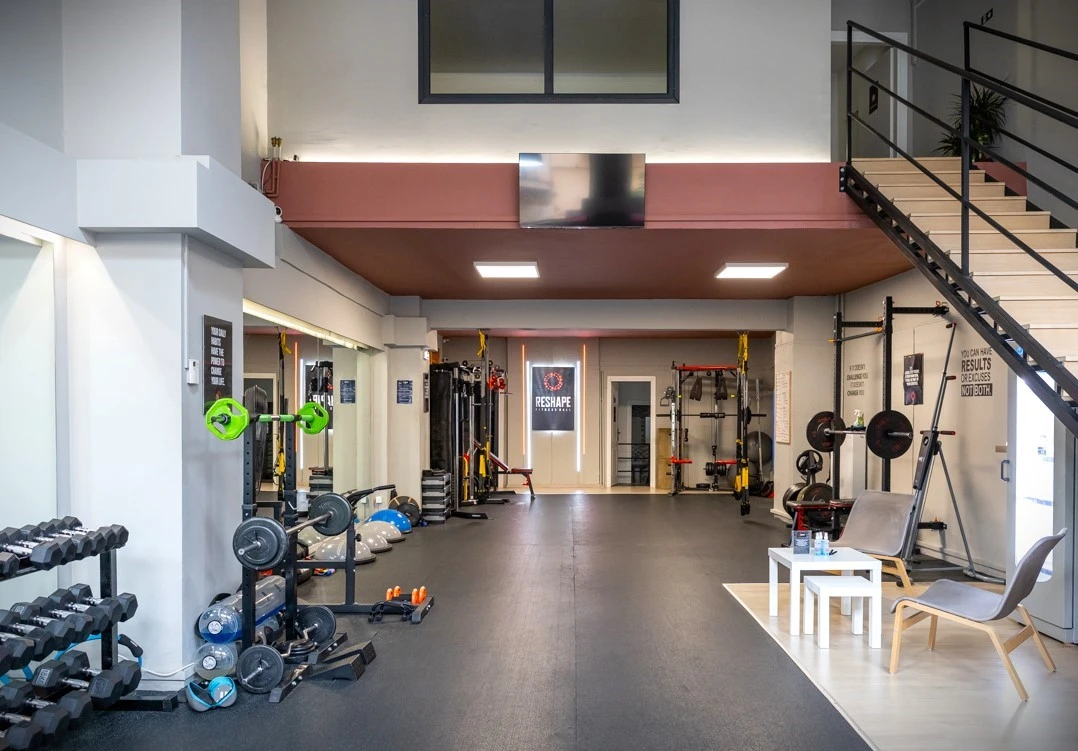 Reshape Fitness Hall: Ανάπλαση σώματος και νου, με κορυφαίους προπονητές