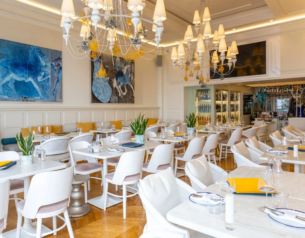 Kritikos Port: Η παράδοση της οικογένειας Κρητικός, συνεχίζει στο ...